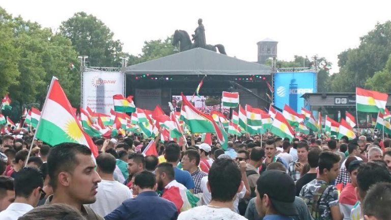 Deutsch-Kurden sind für Unabhängigkeit Kurdistans - Kurdische Gemeinde ...